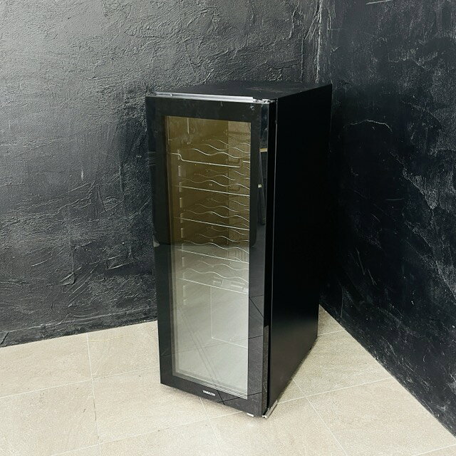 ワインクーラー 【中古】動作保証 YAMAZEN ヤマゼン YFWC-60 60L 2025年製 コンプレッサー式 24本収納 068017 / 24096 商品詳細 製造番号: 5000141 12MB 年式: 2025 年製 サイズ(幅...