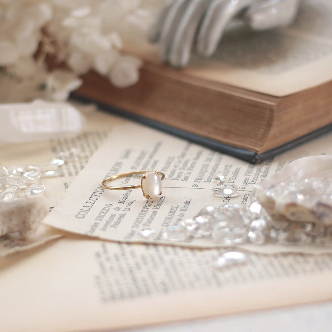 商品情報素材石のサイズ6mm✕4mm使用素材：14K Gold Filled、AAA品質マザーオブパールサイズ9、11、13号でご用意しています。サイズ選択の項目よりお選び下さい。Cadre Rings 14KGFマザーオブパール天然石リン...