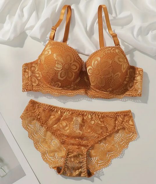 原材料構成: 90% ポリアミド, 10% エラスタン お手入れ方法: 洗濯機洗い可、ドライクリーニング不可