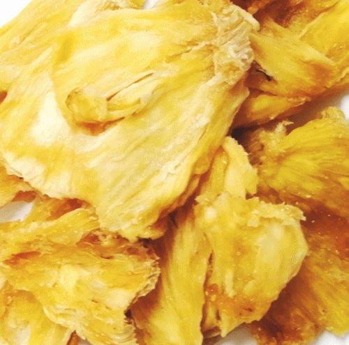 とりたての新鮮なパイナップルの実をまるごとカット して乾燥させちゃいました♪ソフトタイプです。 お砂糖は一切使っていません。無糖・無添加、自然100％の 甘さがぎっしりでうさちゃんに大人気です♪　 うさちゃんが大好きなパイナップルには、うさ...