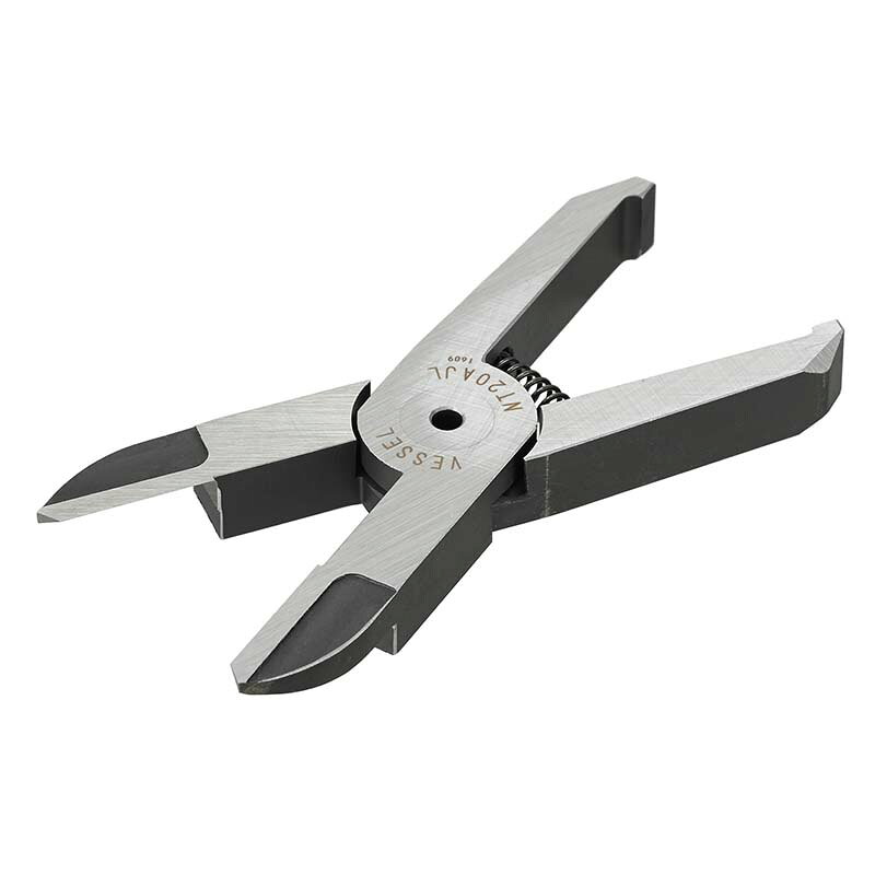 ※こちらの商品はブレードのみとなります。本体は別売となります。 刃先が傾いていない直立ブレードのロングタイプ。 ニッパーとワークのゲートカット部との間に距離がある場合に有効。 品　番：NT20AJL サイズ：a：57mm　b：12mm　c：...