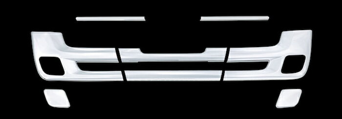 ■いすヾ大型：平成27年11月〜 ※R5.4～のトレーラーヘッド車(UDクオンベース)不可です ※イルミネーションバンパーグリルには適合しません。 ●かぶせ式 ●両面テープ貼付け ※牽引フック部分のキャップに貼り付ける際は、下側に隙間ができ...