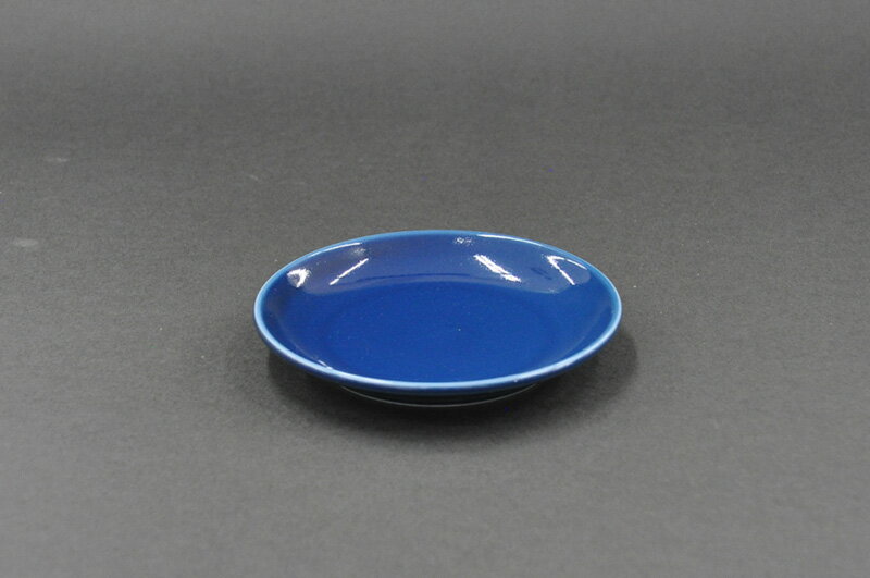 Common　波佐見焼 [GOOD DESIGN AWARD 2014 を受賞しております] ニュートラルで無駄がなく、どこか親しみのわく、 あたかもずっと昔からあったような形です。 4カラーから、お選び頂けます。 食洗機、電子レンジでもご...