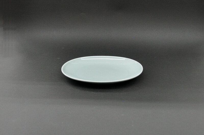 Common　波佐見焼 [GOOD DESIGN AWARD 2014 を受賞しております] ニュートラルで無駄がなく、どこか親しみのわく、 あたかもずっと昔からあったような形です。 7サイズ、4カラーから、お選び頂けます。 食洗機、電子レ...