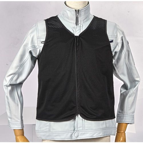 特長:●インナーパッドを挿入することで簡易的に耐刃・耐突防護衣になる安全ベストです。●従来の重くて硬い防護衣と違い、軽く柔らかい素材のため動きやすく作業性に優れています。●メッシュ生地のため通気性が良く、夏場の暑い時期にも着用可能です。●柔...