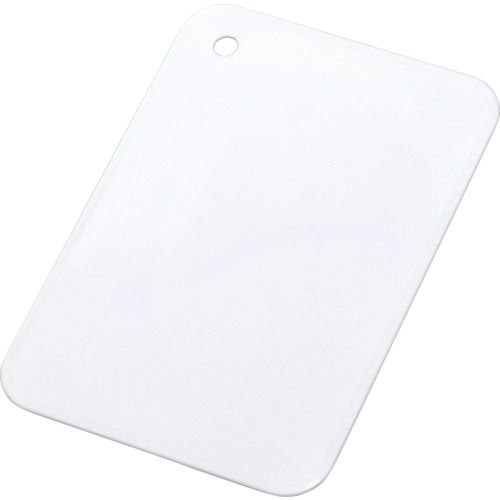 特長:●軽くてお使いやすいシートタイプのまな板です。●薬味やフルーツのカットに便利です。 用途:●まな板。 仕様:●色：バニラ●幅(mm)：215●奥行(mm)：150●厚さ(mm)：2 仕様2:●SIAA抗菌加工●食洗機使用可能 材質／仕...