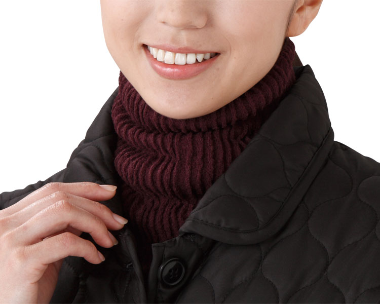 ●サイズ／首回り：30〜45cm ●素材／アクリル85％、毛5％、ポリエステル5％、ポリウレタン5％ ●生産国／日本 ●ケース入数/100・遠赤外線セラミックス繊維使用のふっくらウォーマー。 ・東洋紡遠赤外線放射繊維「セラムA」。アクリル繊...