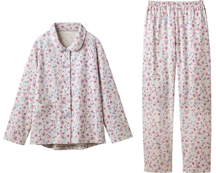 ●素材／綿100％ ●生産国／中国 ●洗濯機可（ネット使用） ●脱水機可 ●乾燥機不可 ●婦人用 ●ケース入数/20・着やすさと着心地を考えた綿100％ゆったり思いやりパジャマ。 ・後ろ身頃が長めなので背中が出づらく安心です。 ・広々アーム...