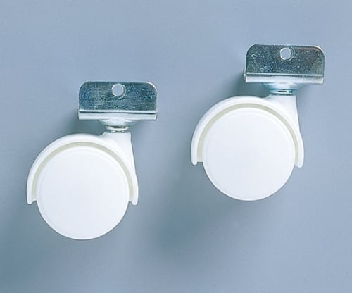 縦置きしたCBボックスに取り付けて使用するキャスターです。 CBボックス専用の別売のキャスターです。CBボックスを縦に置いた時に使用することができます。 素材：ポリプロピレン、ABS樹脂 カラー：ホワイト 商品サイズ(W)：38mm 商品サ...