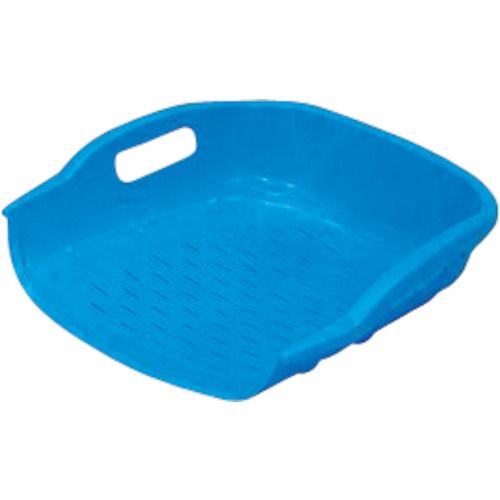 特長:●安全・安心なプラスチック製品なので、家庭用から業務用までご利用いただいております。●園芸用具として、又清掃用具として、学校・農家・土木業者の方々に最適です。 仕様:●色：ブルー●幅(mm)：425●奥行(mm)：415●高さ(mm)...