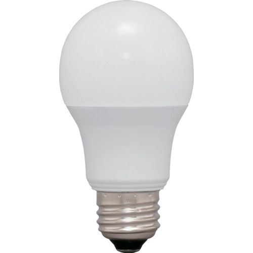 特長:●長寿命約20000時間のランプ交換の手間が少ないLED電球です。 用途:●電球の交換用に。 仕様:●明るさ(lm)：810●光源色：電球色相当●外径(mm)：55●全長(mm)：101●消費電力(W)：7.4●口金：E26●定格寿命...