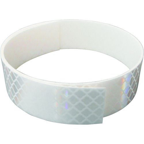 【特長】●反射力はガラスビーズの約30倍以上の耐久性に優れ、高い反射性能を持つ反射テープです。●三面体プリズム素子を使用、さまざまな角度から光が入射しても強く反射します。【用途】●看板やPOP、保安用品、夜間の安全サインに。【仕様】●幅(m...