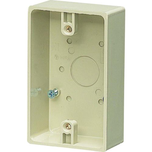 【特長】●露出タイプのスイッチボックスです。●配線用のノックアウトは背面にあります。【仕様】●色：ベージュ●奥行(mm)：36●高さ(mm)：119●幅(mm)：74【仕様2】●露出スイッチボックス【特長】●露出タイプのスイッチボックスです...