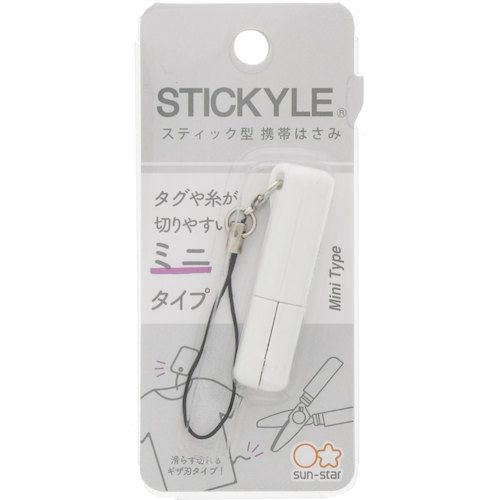【特長】●外出先で最も多いはさみの使用シーンは「ほつれた糸や値札タグを切ること」です。●その機能に特化させたミニタイプができました。【仕様2】●スティック型【材質／仕上】●ABS●ステンレス【特長】●外出先で最も多いはさみの使用シーンは「ほ...