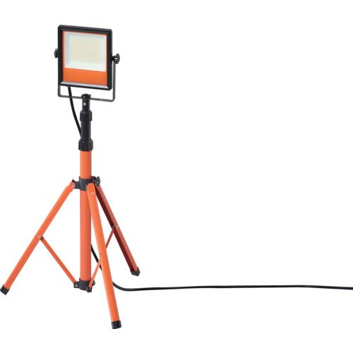 【特長】●LEDチップ増量でより明るく照らすことができるLEDスタンドライトです。●安心の防塵・防水設計（IP65準拠）で、建築、工事現場などで雨天でも気にせずお使いいただけます。●照射角度は上下左右100°の広配光で、照らしたい方向をしっ...