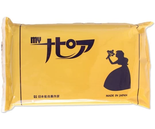 人形・花づくり専用の粘土です。乾くと真っ白になります。どんな形もつくりやすく、どんな芯にもよくつきます。乾いて硬化すると、ひび割れせず丈夫です。乾いてから彫刻したり、やすり仕上げもできます。表面の着色が自由にできます。絵の具でカラー粘土もで...