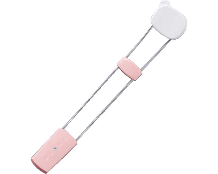 【特徴・コメント】・軟こうやクリームをひとりでらくらく、背中のぬりたいところに塗れます。 ・ヘッドをひっくり返すと孫の手に！ ・プレートの表と裏で、軟こうぬりと孫の手の2通りに使えます。 ・孫の手として使えば、かゆいポイントにエラストマーの...