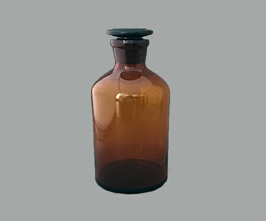 仕様 材質：並ガラス 胴外径上部：Φ84mm 全高（フタ含む）：168mm 口部内径：Φ29mm 容量：500mL 色：茶仕様 材質：並ガラス 胴外径上部：Φ84mm 全高（フタ含む）：168mm 口部内径：Φ29mm 容量：500mL 色：茶