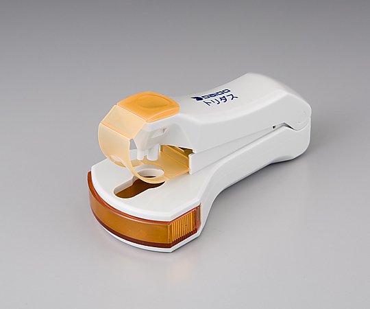 特徴 片手でセットでき、押し出しが容易にできます。 ケースを外し、直接容器等に薬を出すことが可能です。仕様 材質：本体／ABS樹脂、アーチガイド／PP（ポリプロピレン）、お薬ケース／AS樹脂 対応薬：錠剤／φ5〜10.5mm、カプセル／0〜...