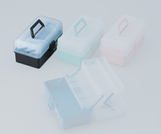 特徴 半透明のフタを開けると中皿もスライドして持ち上がる、取り出しやすい構造です。仕様 型番：HP-320BK 色：ブラック 外寸法（mm）：320×180×165 内寸法：300×84×158mm 材質：フタ・本体・中皿・ハンドル／PP（...