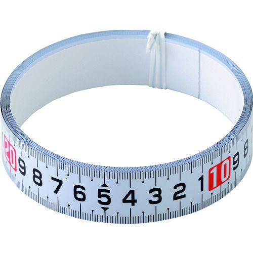 特長:●粘着テープ付フラットテープです。●カットが自由にできます。●数字を右から左に配置しています。 用途:●作業台、機械などへの取り付けに。 仕様:●全長(mm)：3000●幅(mm)：25●厚さ(mm)：0.3●目盛ピッチ(mm)：1●...