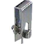 特長:●ボルトで固定するガッチリタイプです。 用途:●グレーチング（溝蓋）とグレーチングの隣合った部分にはめ込み、連結させる事で、衝撃による跳ね上げ事故を防いだり、グレーチングの盗難を抑制します。 仕様:●L(mm)：55●W(mm)：25...