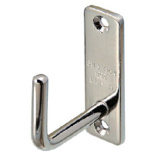 特長:●口の開きが広く、物を掛ける作業が効率的です。●掛ける部分に奥行きがあり、厚みのある道具が掛けられるタイプです。 用途:●壁面・床面・柱等に設置し、チェーン・ワイヤ・ロープの壁面金具として使用。●食品加工現場の道具掛けとして使用。 仕...