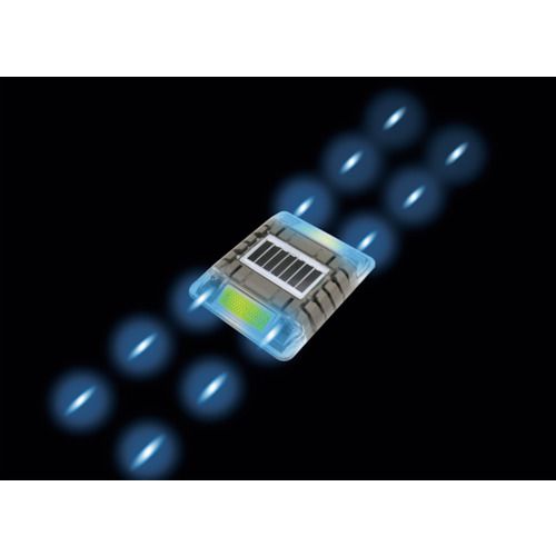 特長:●ソーラー式のため、太陽光があたる箇所では電池交換不要です（約7年間）。●短時間（2時間）で充電可能です。 用途:●工場内での安全表示に。●夜間の外灯がない箇所に。 仕様:●色：青●幅(mm)：100●奥行(mm)：120●高さ(mm...