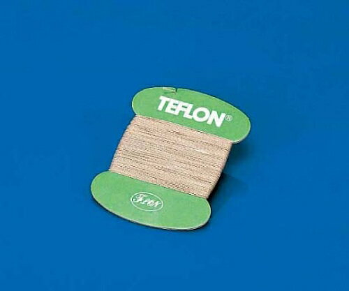 特徴 良質のガラス燃にPTFEデスパージョンを含浸塗布させ、完全に焼きつけた製品です。ガラス器具の栓と容器の連結と耐薬品使用のヌイ糸として使用下さい。 PTFEフロログラス糸は、滑りがよいため、ガラス栓とガラス器具との連結は、三回むすびをお...