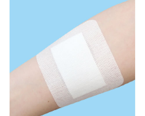 ・傷に固着しにくく血液や浸出液を素早く吸収する粘着パッド。・通気性に優れ、肌にやさしいアクリル系粘着剤を使用。・小児向けまでカバーした豊富なサイズ展開。●サイズ（1枚当たり）／4×5cm●材質／パッド：レーヨン・合成繊維・ポリエチレン、粘着...