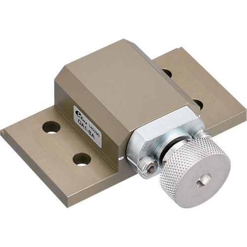 特長:●1本のネジを締めるだけでハンド交換完了。 仕様:●タイプ：ロボット側●幅(mm)：80●奥行(mm)：71.6●高さ(mm)：24●可搬重量(kg):〜10●引込力/押出力(N):650/40 仕様2:●連結時の厚み：24mm●取付...