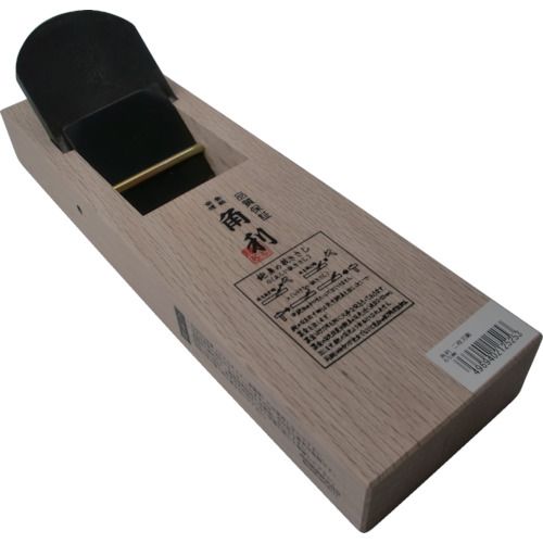 特長:●オーソドックスな鉋です。●素人からプロまで使えるスタンダード商品です。 仕様:●刃幅(mm)：65●全長(mm)：273●台寸法(mm)：83×273 仕様2:●有効削幅(mm)：55●台寸法幅×奥行×高さ(mm)：83×273×3...