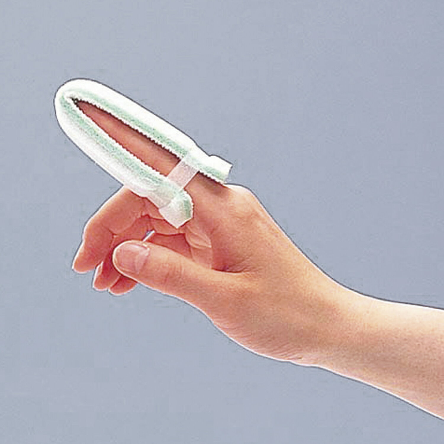 商品説明 ●ソフトウレタンで金属副子を被覆した副木です。●肌面に綿パイルが貼り付けてありますので、発汗やカブレなどの不快感もありません。●分別廃棄しやすいように、ソフトウレタンと金属副子を簡単に剥がすことができます。 商品スペック ●規格：...