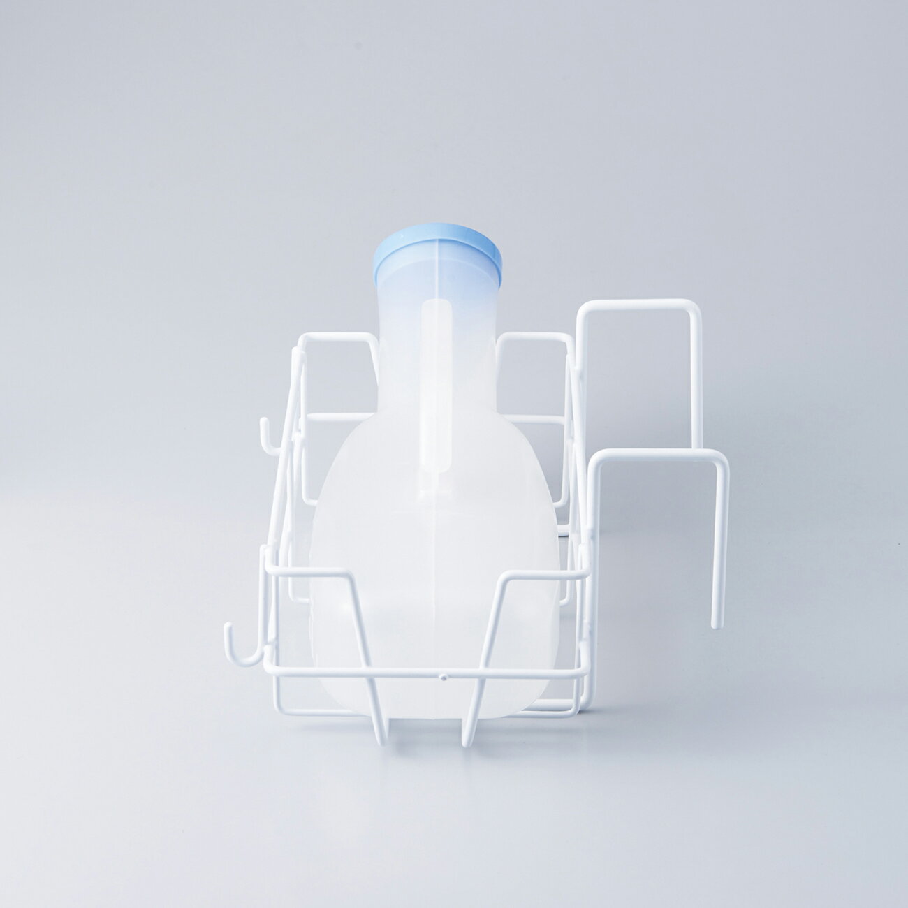 商品説明 ●安定感のある横置型。 商品スペック ●規格：横置型 ●サイズ（外寸）：W265×D130×H110mm ●収納部内寸：W255×D120×H75mm ●材質：スチール（コーティング）カタログコード:01-5210-00マツヨシコ...