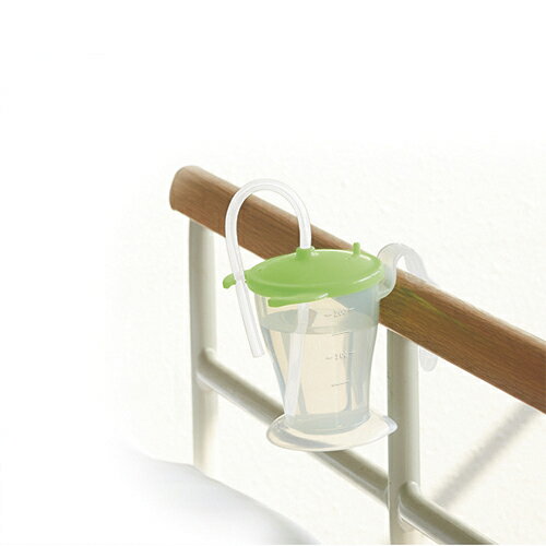 商品説明 ●ベッド柵にも手にもぴったりフィットする、こぼしにくいストローカップです。●パーツがカップ、蓋、ストローの3つだけのため、洗いやすく、お手入れが簡単です。●柔らかく曲がりやすいストローのため、寝たままでも飲みやすくなっています。 ...