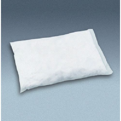 特長:●水・油・溶剤を素早く吸収できます。 用途:●オイル・水・溶剤用。●通路に漏れた油・水等の吸収に。●作業者の足元に。 仕様:●油吸収量(L/個)：4.5●縦(mm)：370●横(mm)：550●厚さ(mm)：50〜60●入り数(枚)：...