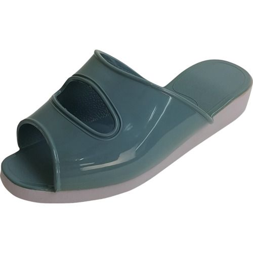 特長:●耐久性に優れ、履きやすいスタンダードサンダルです。 用途:●事務所・トイレ等に。 仕様:●サイズ(cm)：24.0〜24.5●サイズ：7号●色：青鼠 材質／仕上:●アッパー：PVC●底：ラバースポンジ特長:●耐久性に優れ、履きやすい...