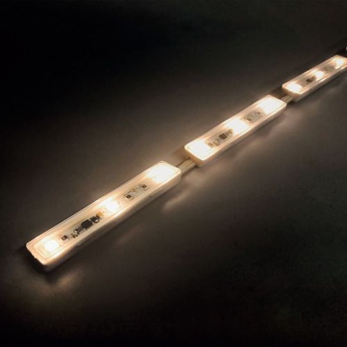 特長:●DC24VのモジュールタイプLEDライトです。 用途:●間接照明、棚下照明、ライン照明に。 仕様:●明るさ(lm)：5310●光源色：電球色●長さ(mm)：5000●幅(mm)：16.5●スイッチング電源：定格DC24V●高さ(mm...