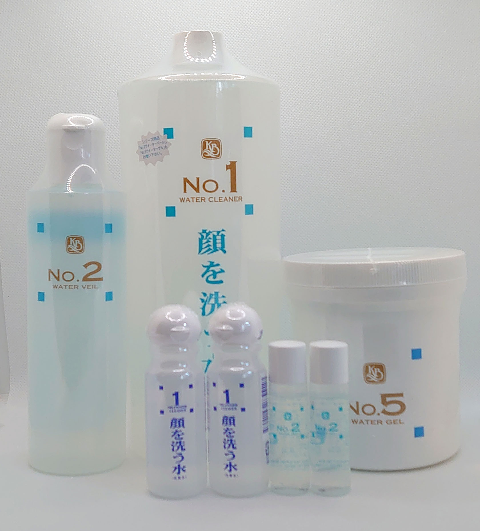 目覚めるセットよりも4,000円もお得！！ 素肌が驚くほど喜び、 思わずぷるぷると震えだす！ ぴかぴかと素肌が笑顔を見せる。 そんな驚きのセットです。 No.1 1000ml　1本 No.2 250ml　1本 No.5 500g　 1個 価...