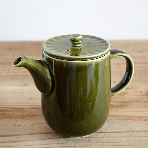 商品情報 サイズ・容量 W88×D175×H133mm 500cc　カップアミ付き　 材質・カラー 美濃 下石／磁器 翠(みどり) ご使用方法 電子レンジ・食器洗い乾燥機使用OK その他 アウトレットではありません 仕様は予告なく変わる場合...