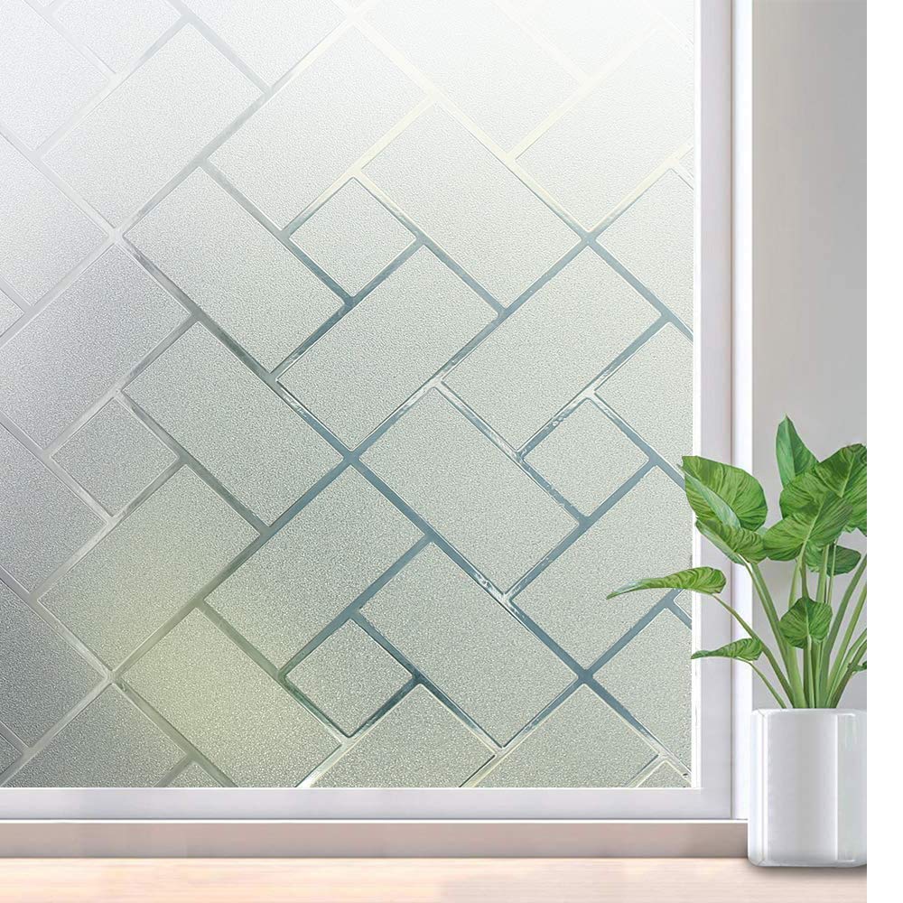 ・【プライバシーを守る窓ガラス目隠しフィルム】：昼夜問わず、視線をしっかり遮断して目隠しができます。光を適度に室内に取り込めるので、眩しさもなく、明るいままプライバシーを守ります。ブラブラしたカーテンと比べて、取付や掃除も簡単で、明るくて空...