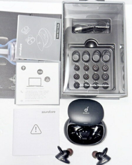 【HY】【中古】 Anker Soundcore Liberty 2 Pro 商　品　説　明 動作確認済み。アルコールで簡易清掃を行ってます。経年の小さな傷や、スレ等は有ります。上面蓋の右下に1cmぐらいの傷が有ります。付属品は画像に有る物...