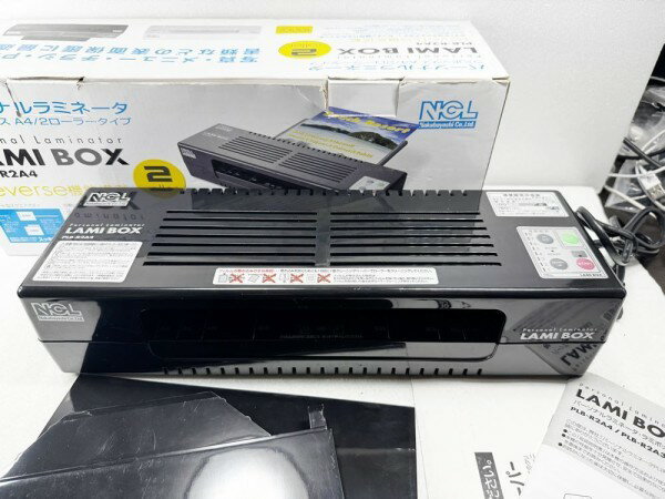 【HY】【美品】Nakabayashi ナカバヤシ PLB-R2A4D パーソナルラミネーター LAMI BOX A4対応 2本ローラー ブラック 自動ヒーターOFF リバース機能付き 商　品　説　明 1. A4サイズ対応のパーソナルラミネ...