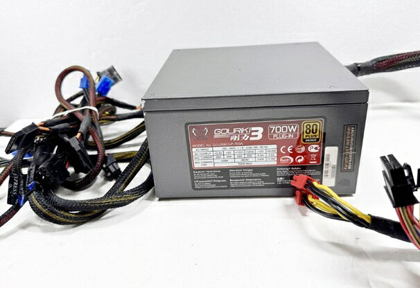 Scythe サイズ 剛力3プラグイン 電源ユニット GOURIKI3-P-700A ATX 700W 80PLUSブロンズ 剛力3代目モデル 商　品　説　明 動作確認済み。アルコールで簡易清掃を行っています。目立った傷、スレ、汚れ等所々に...