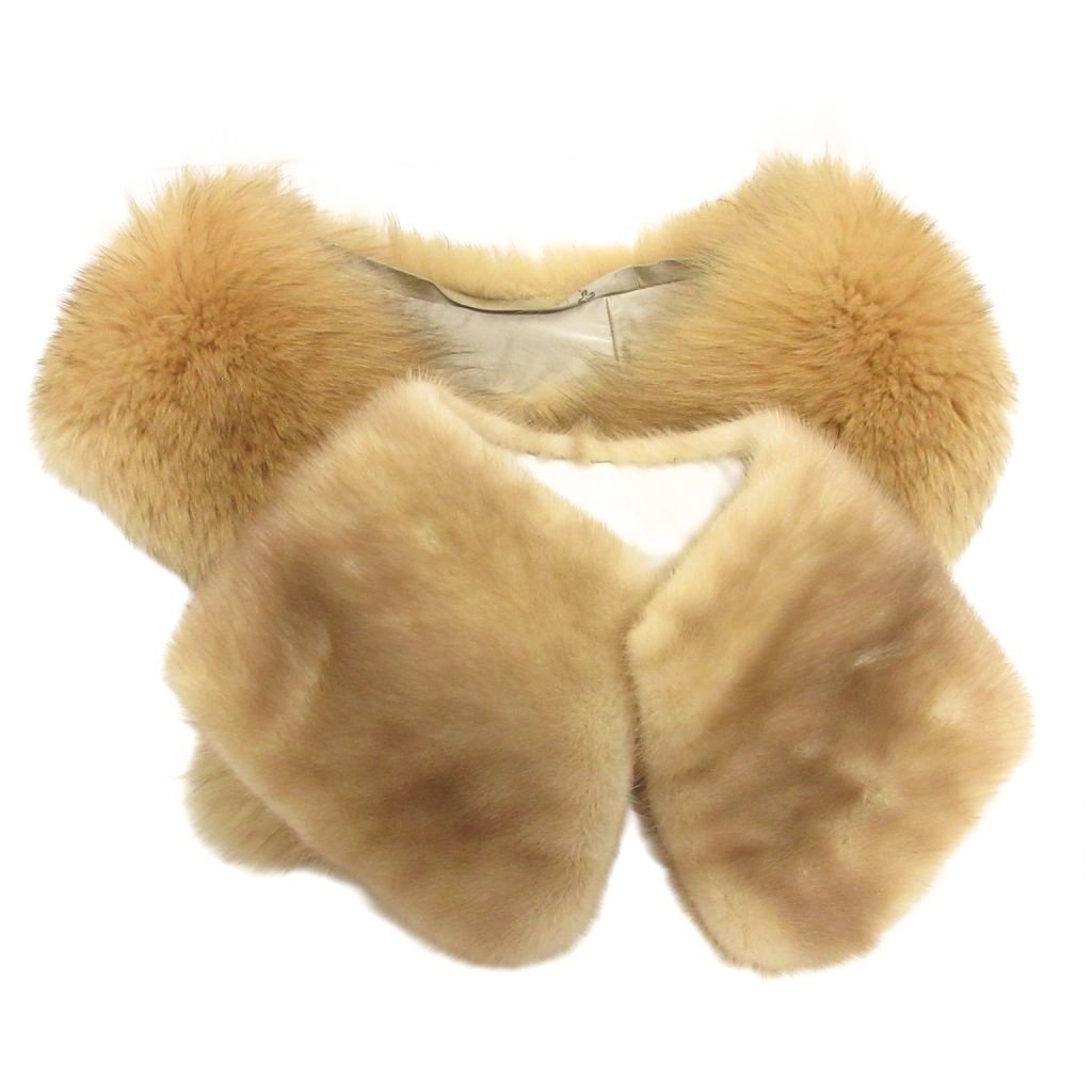 【中古】2点セット ティペット マフラー リアルファー ベージュ 小物 レディース 【ベクトル 古着】 260203表記サイズサイズ表記がございまぜんので実寸サイズをご参照ください。実寸サイズ全長（フリンジ含まず）：約60cm　幅：13cm...