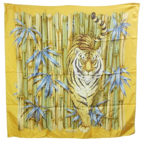 【中古】サルヴァトーレフェラガモ Salvatore Ferragamo シルクスカーフ 大判 トラ柄 イエロー系 /X レディース 【ベクトル 古着】 260417ブランドサルヴァトーレフェラガモ Salvatore Ferragamo実...