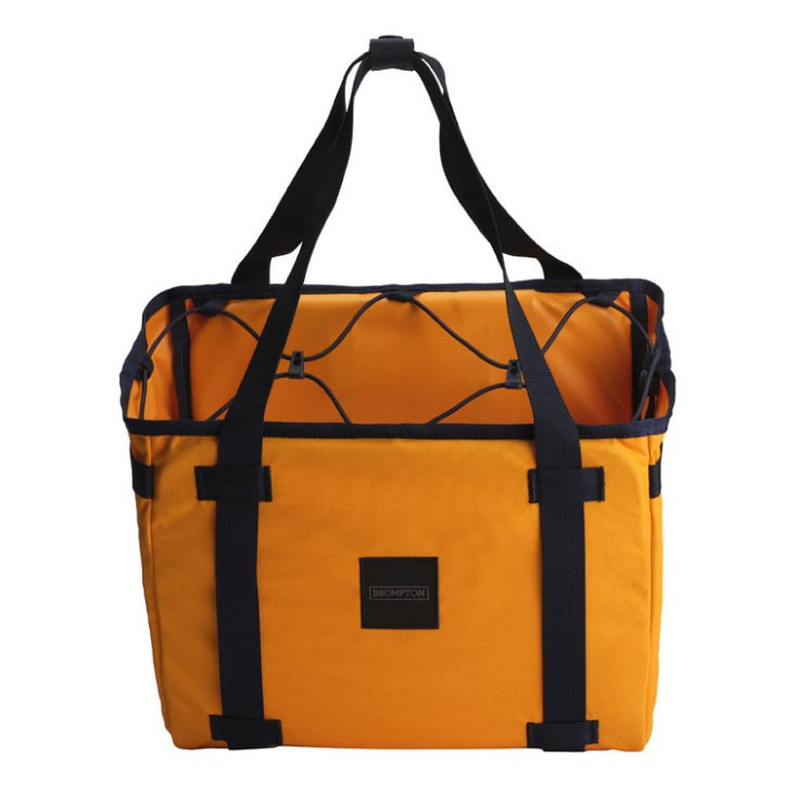 ■カラー：サンセットイエロー ■サイズ：28×28×13cm ■容量：10L ■アウター素材：420D リサイクルナイロン ■防水性能：PU 1500mm ■一体型キャリーストラップ ■内部ポケットあり(メッシュポケット×2、ジップポケット...