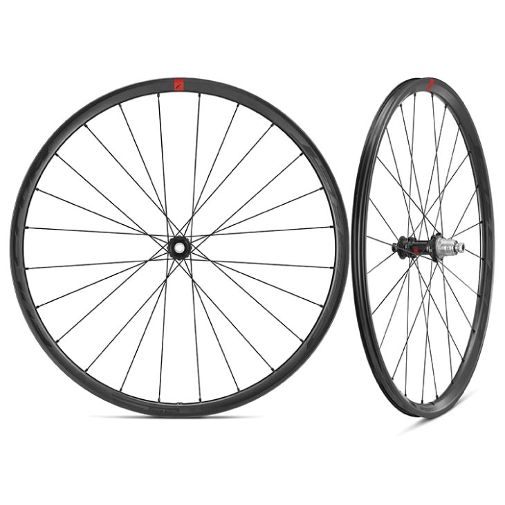【前後セット】 ■仕様：シマノ、カンパN3W ■ロード・ディスクブレーキ用 ■タイヤサイズ：700C ■リム：フルカーボン、DIMF ■ハイト：26mm ■リム形状：シンメトリック(フロント)、アシンメトリック(リア) ■リム幅：27.6m...