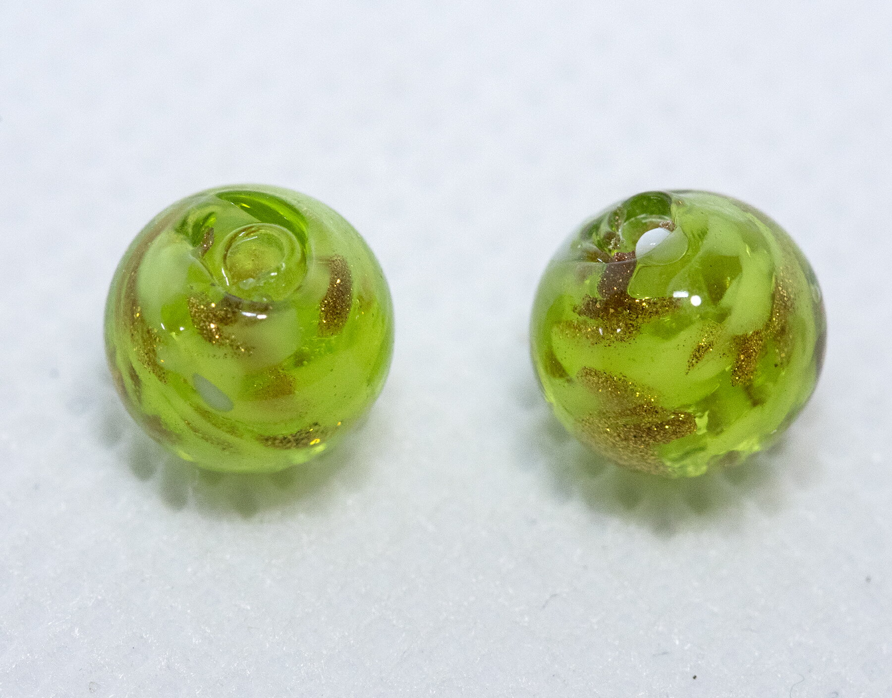 商品情報サイズ8ミリ素材ガラス注意点モニターの発色具合により色合いが異なる場合がございます。ベネチアンビーズ トンド 8ミリ ソンメルソ エルバ 2個入り アクセサリーパーツ ビーズストーン あらゆる場面で万能の、オーソドックスなビーズです。 5