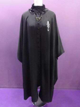 ■ランク：A ■色：Black ■サイズ：CB丈約98cm　バスト約97cm　ウエスト約80cm　肩幅約39cm　袖丈約60cm　袖巾約17cm　袖口巾約14cm マント　CB丈約126cm　裾周り（端～端）約350cm ※上記はメーカー発...